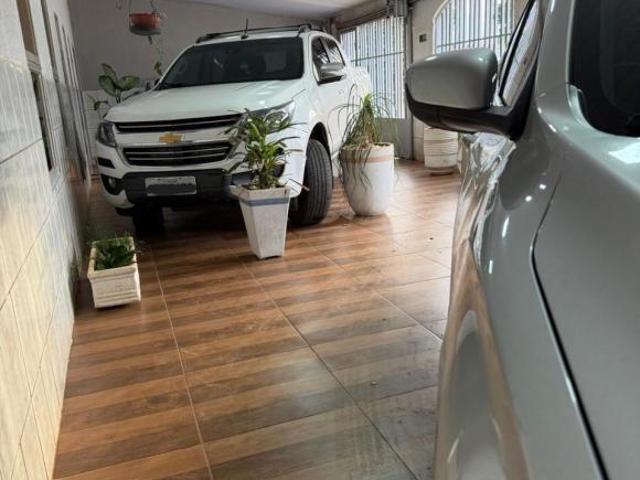Casa de 3 Suítes com Escritório e Piscina