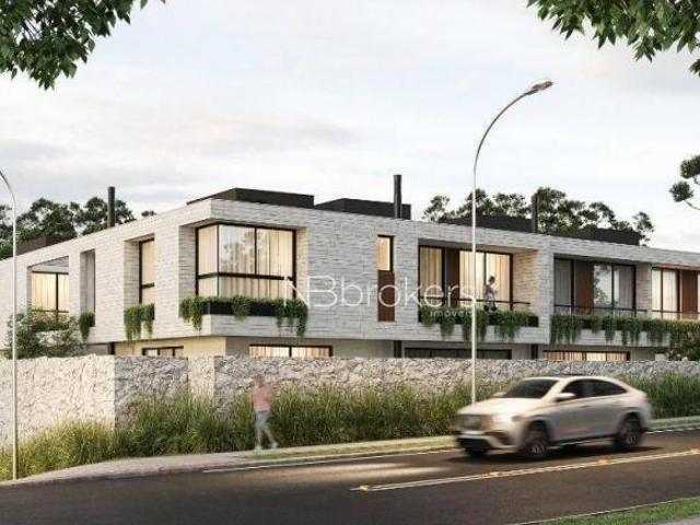 CASA DE 3 PAVIMENTOS COM 197M² A 218M² DE EXCLUSIVIDADE!