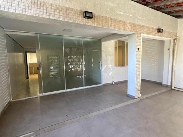 CASA DE 3 QTS NA ASA SUL QD. 715