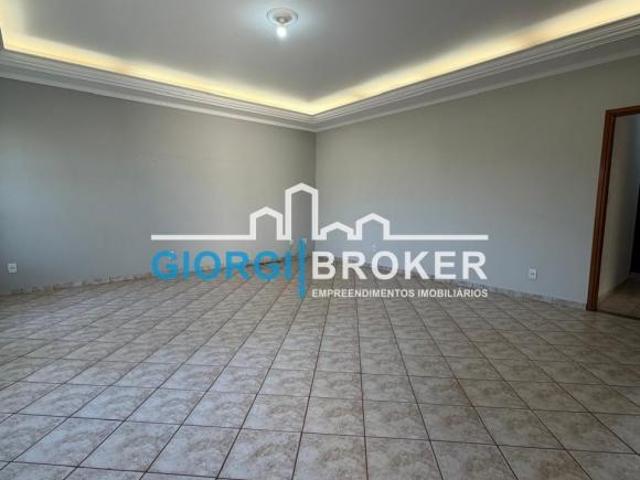Casa de 3 quartos à venda em Mirassol SP, Parque Residencial Celina Dalul: 234,00m², 4 vagas de gara