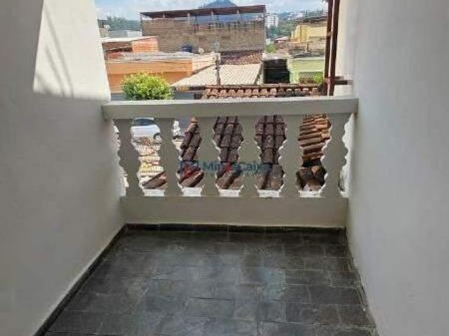 CASA DE 3 QUARTOS COM 140M² A VENDA NO OLARIA!