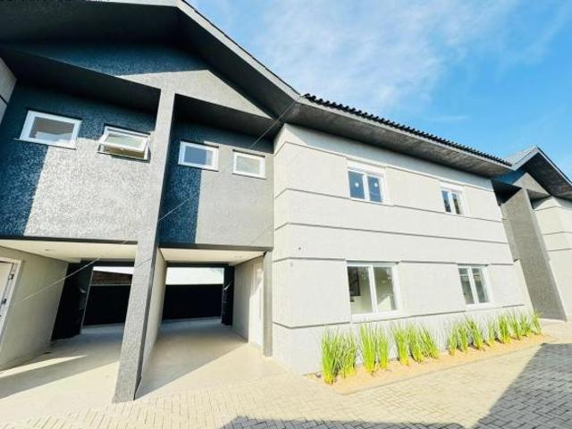 Casa de 3 quartos com suíte e garagem no Jardim Planalto, Porto Alegre RS: oportunidade imperdível