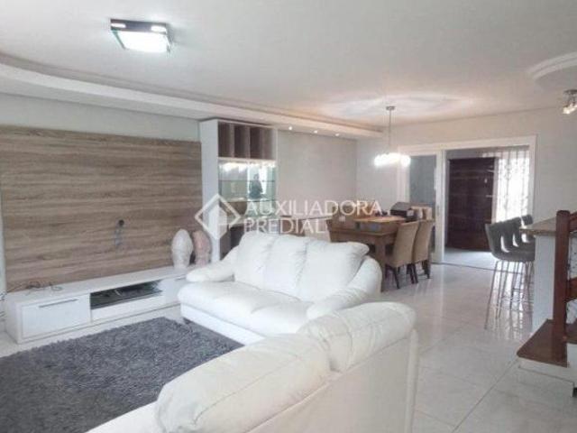 Casa de 3 quartos com suíte e sótão à venda no Residencial Jardins do Prado