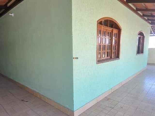 Casa de 3 quartos com suite para aluguel em Lindéia
