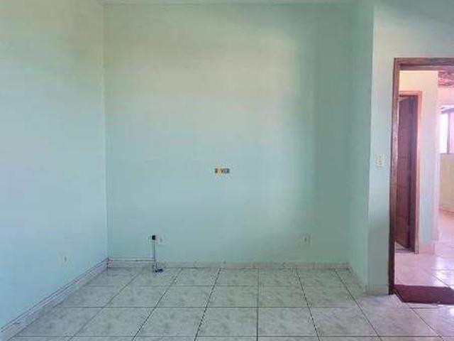 Casa de 3 quartos com suite para aluguel em Lindéia
