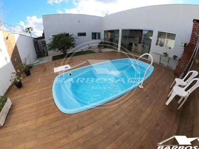 Casa de 3 quartos com piscina para venda em Caldas Novas