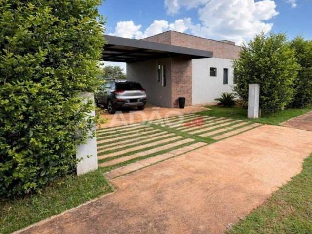 CASA DE 3 QUARTOS CONDOMÍNIO TERRA SANTA TRINDADE Chácara à Venda, 185.00 por R$ 1100000.00 IN39