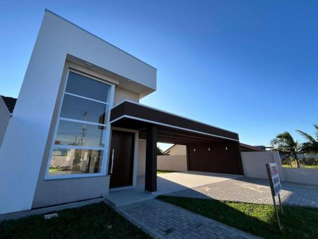 Casa de 3 Quartos de alto padrão, com excelente acabamento, perfeita para quem b