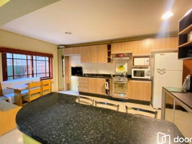 Casa de 3 quartos e 3 vagas de garagem em Canoas