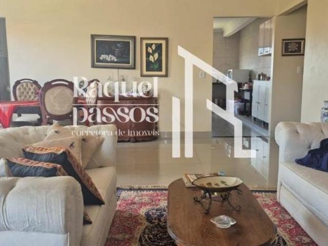 Casa de 3 Quartos em Arniqueiras, em Lote de 1.050m2