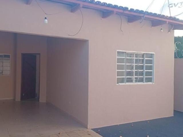 Casa de 3 quartos em Jardim Atlântico Goiânia