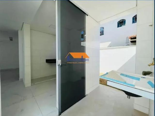 Casa de 3 quartos no bairro Etelvina Carneiro
