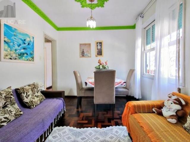 Casa de 3 quartos no bairro Tristeza Zona Sul