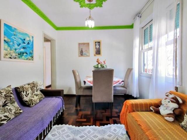 Casa de 3 quartos no bairro Tristeza Zona Sul
