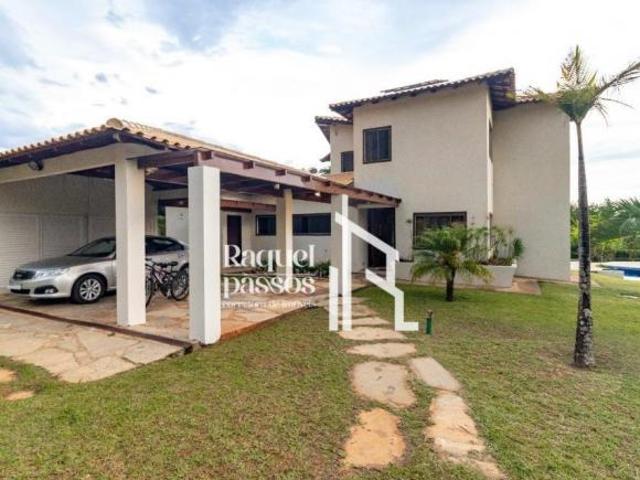 Casa de 3 Quartos no Park Way Em Lote de 2.500m2