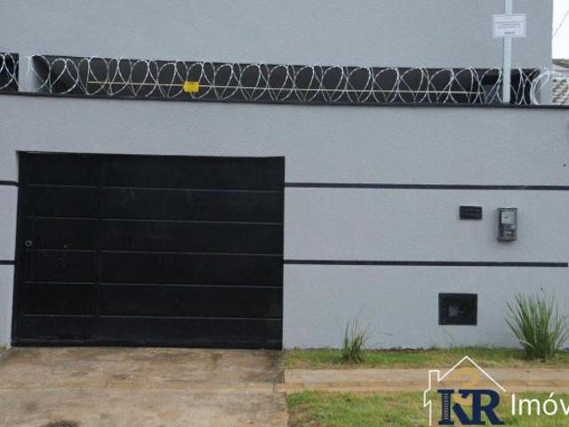Casa de 3 quartos sendo 1 suite no setor buriti em senador canedo