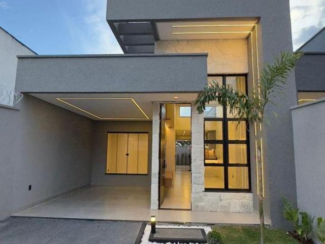Casa de 3 quartos sendo 1 suíte Área gourmet + varanda ampla em Aparecida de Goiânia, 10 minutos do