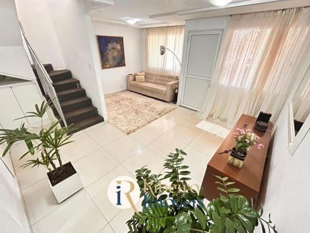 Casa de 3 quartos sendo 1 suíte, Qc 14, Jardins Mangueiral à venda por R$ 570.000