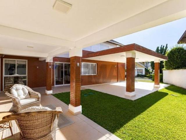 Casa de 450 m² em condomínio fechado, no bairro Santa Felicidade Curitiba PR