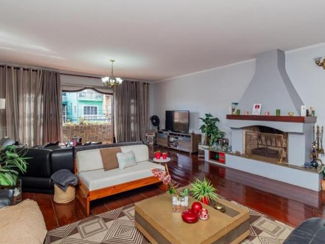 Casa de 498 m², 5 quartos em Vila Jacuí, São Paulo