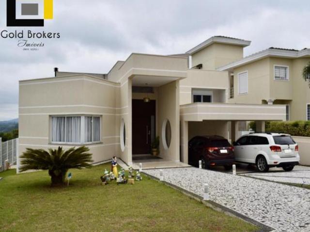 CASA DE 400M² DE ÁREA CONSTRUÍDA COM 5 DORMITÓRIOS SENDO 1 SUÍTE NO COND. TERRAS DE SÃO CARLOS EM JU