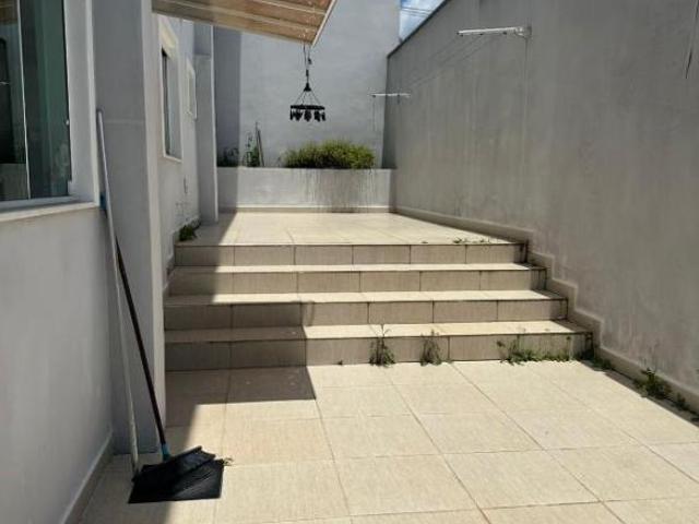 Casa de 432m² à venda, 4 quartos, 4 suítes, Piscina e Dois tipos de captação de