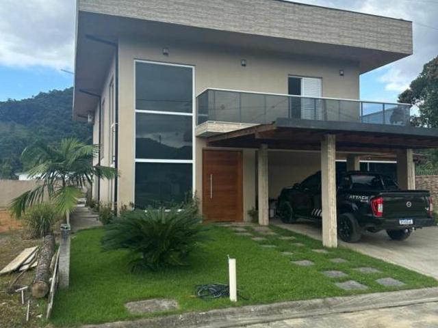 CASA DE 4 DORMITÓRIOS A VENDA EM UBATUBA SP / JARDIM CAROLINA