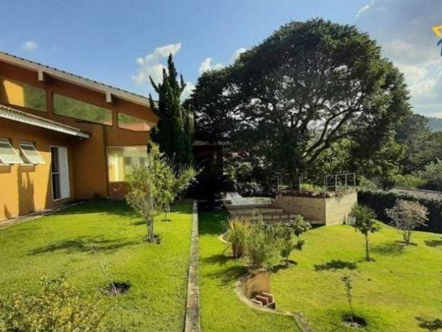 Casa de 4 Dormitórios à Venda em Itapetinga, Atibaia 339 m² com Vista Panorâmica