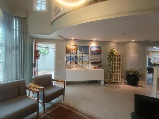 Casa de 4 dormitórios à venda no Bairro Ipanema 298m2