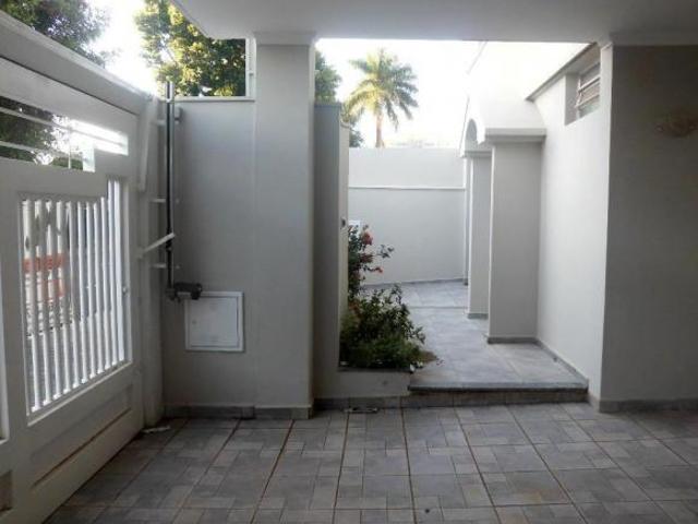 Casa de 4 dormitorios e 2 suites na Vila Mendonca Aracatuba