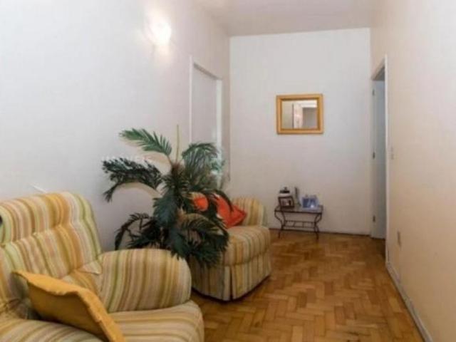 Casa de 4 dormitórios no bairro Petrópolis