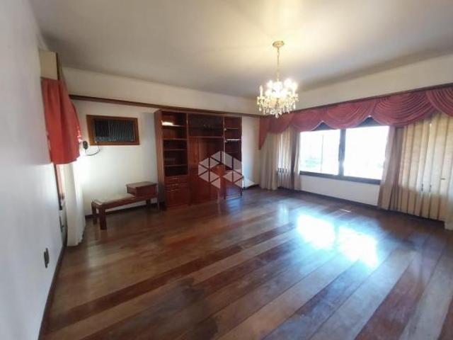 Casa de 4 dormitórios sendo 1 suíte no bairro Jardim Lindoia!