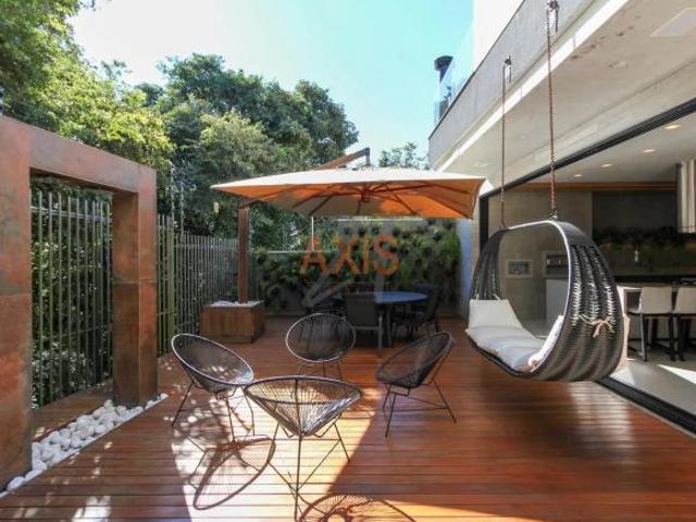 Casa de 4 Suítes à Venda no Condomínio Green Village Park | Santa Felicidade Curitiba