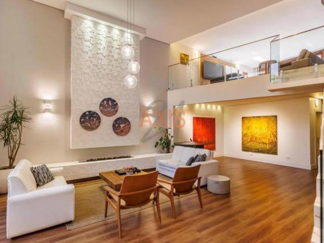Casa de 4 Suítes à Venda na Rua Coronel João Guilherme Guimarães | Mercês Curitiba