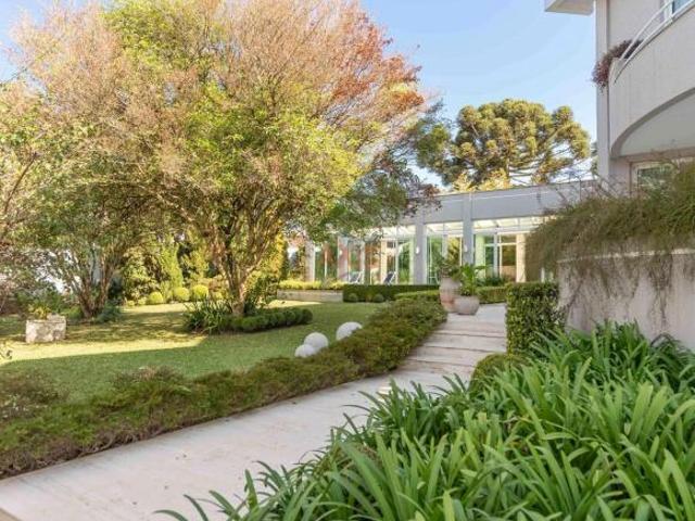 Casa de 4 Suítes à Venda na Rua Teófilo Soares Gomes | Jardim Social Curitiba