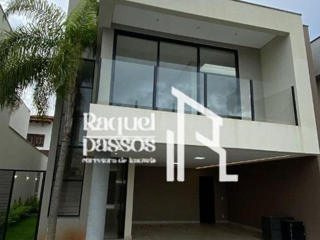 Casa de 4 Suítes com Piscina em Vicente Pires