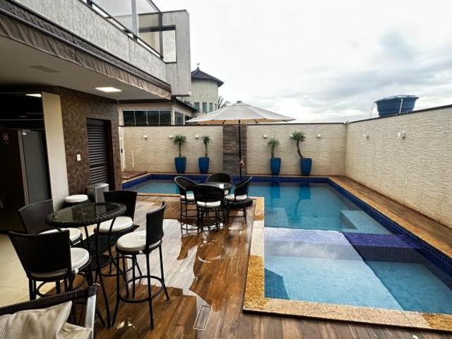 CASA DE 4 SUÍTES TODA MOBILIADA NA VICENTE PIRES ALTO PADRÃO E FINO ACABAMENTO