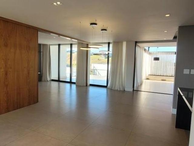 Casa de 4 quartos, 600m² no bairro Alphaville, em Juiz de Fora