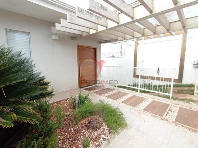 Casa de 4 quartos, 249m² no bairro Vila Antonieta I, em Lençóis Paulista