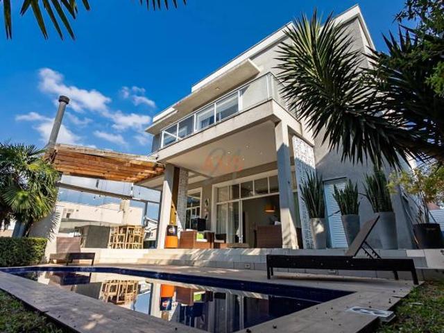 Casa de 4 quartos à Venda no Condomínio Colinas de São Francisco | Campo Comprido Curitiba