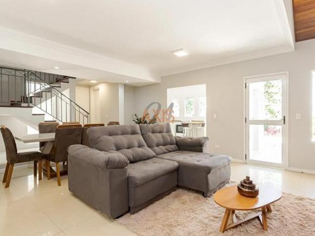 Casa de 4 Quartos à Venda no Condomínio Brazville | Orleans Curitiba