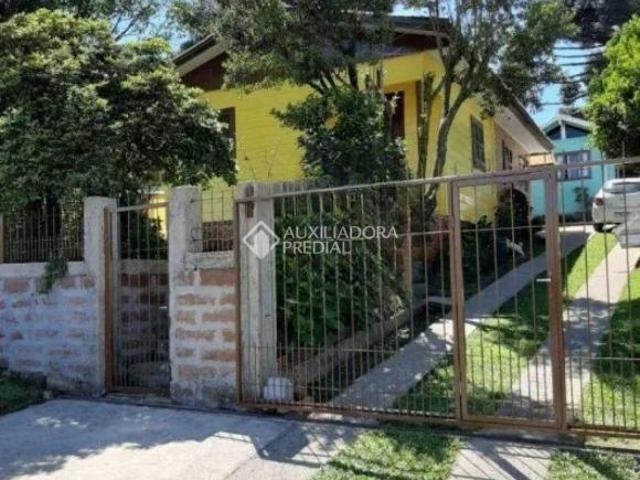 Casa de 4 quartos com 3 vagas à venda no bairro Maggi em Canela