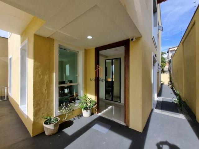 CASA DE 4 QUARTOS COM 3 VAGAS NO SANTO ANDRÉ, ACEITA APARTAMENTO NA TROCA!