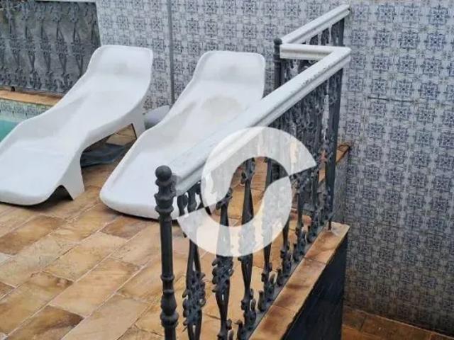 Casa de 4 Quartos com Suíte, Área de Lazer e Piscina