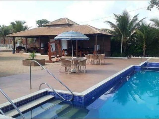 Casa de 4 quartos com suítes, lazer completo e portaria 24h em Alexânia GO