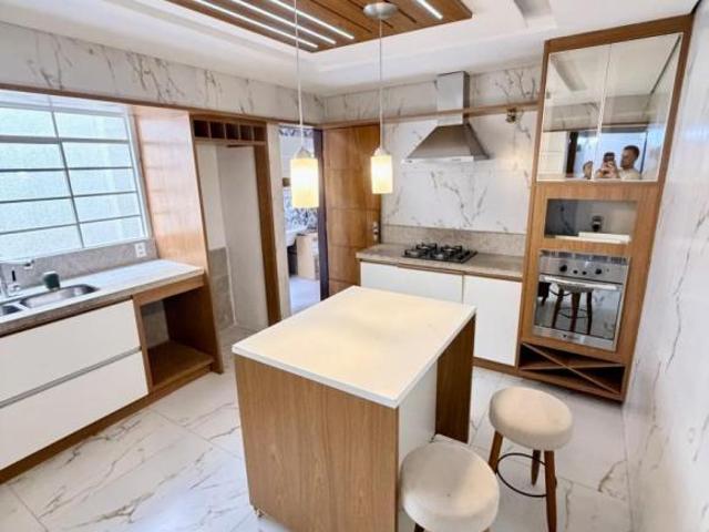 CASA DE 4 QUARTOS COM PISCINA E ÁREA GOURMET NA QE 3   GUARÁ I