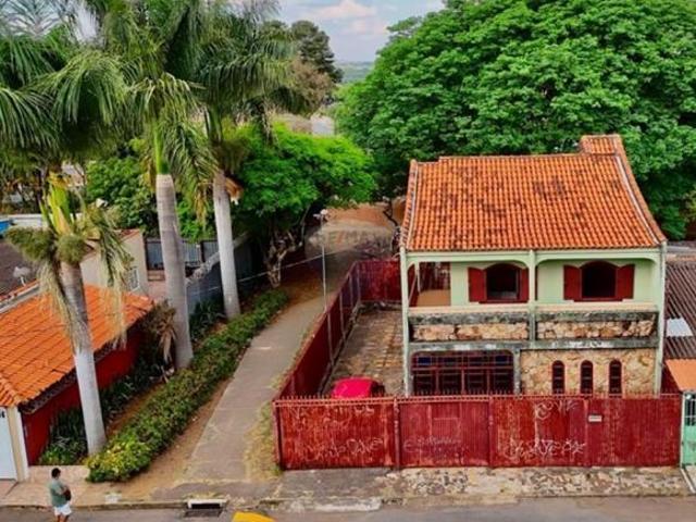 CASA DE 4 QUARTOS NA QE 13 CONJUNTO K GUARÁ II