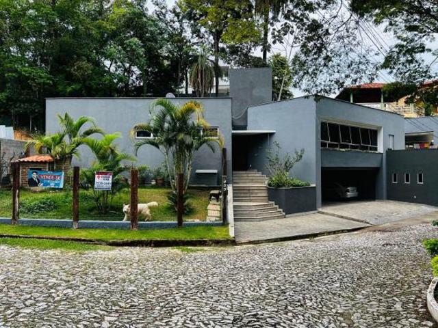 Casa de 4 quartos no condominio Clube dos 200
