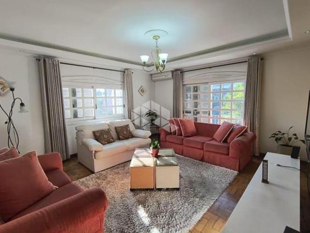 Casa de 547 m² à venda em Santa Isabel, Viamão RS