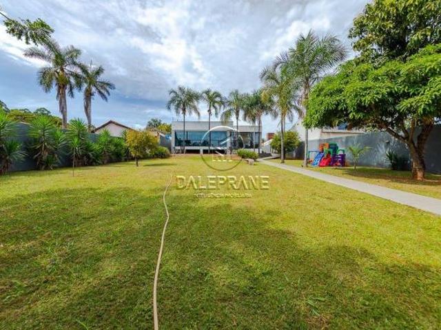 Casa de 550m² com 4 Suítes à venda no Lago Sul